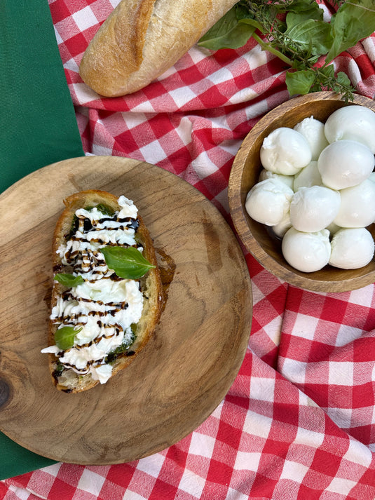 Mozzarella & Co. – Buffalos & Bees